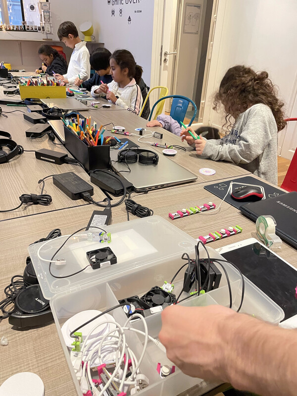 RS10544_IMG_8583-scr - Tech Kids Academy