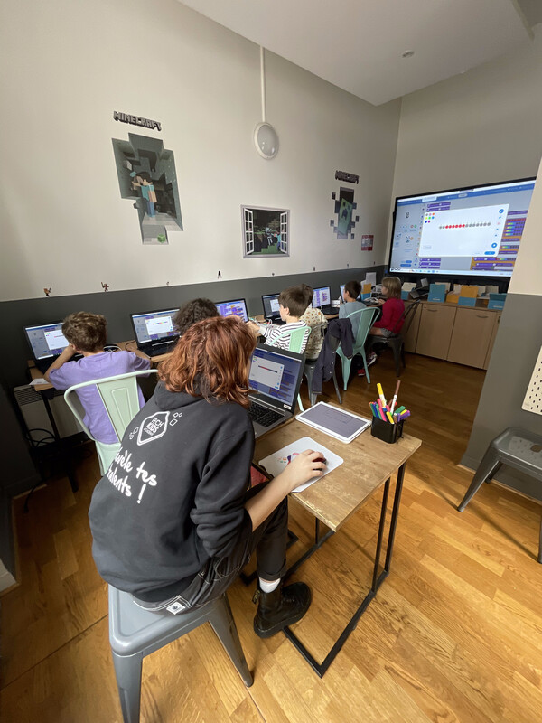 RS10683_IMG_7440-scr - Tech Kids Academy