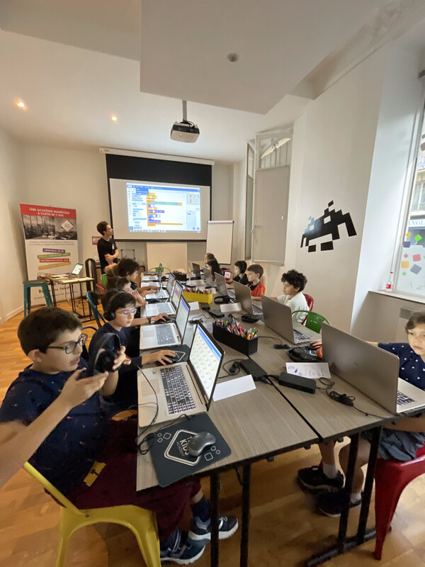 RS11098_IMG_7742-scr - Tech Kids Academy