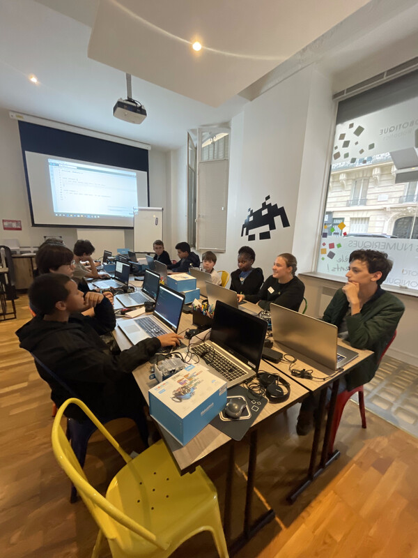 RS11313_IMG_7403-scr - Tech Kids Academy