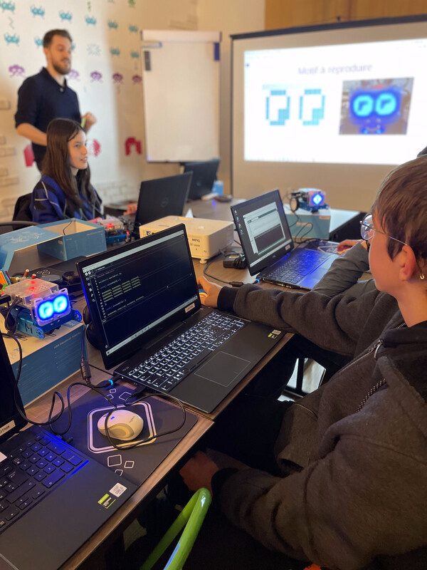 RS11361_IMG_8369-scr - Tech Kids Academy