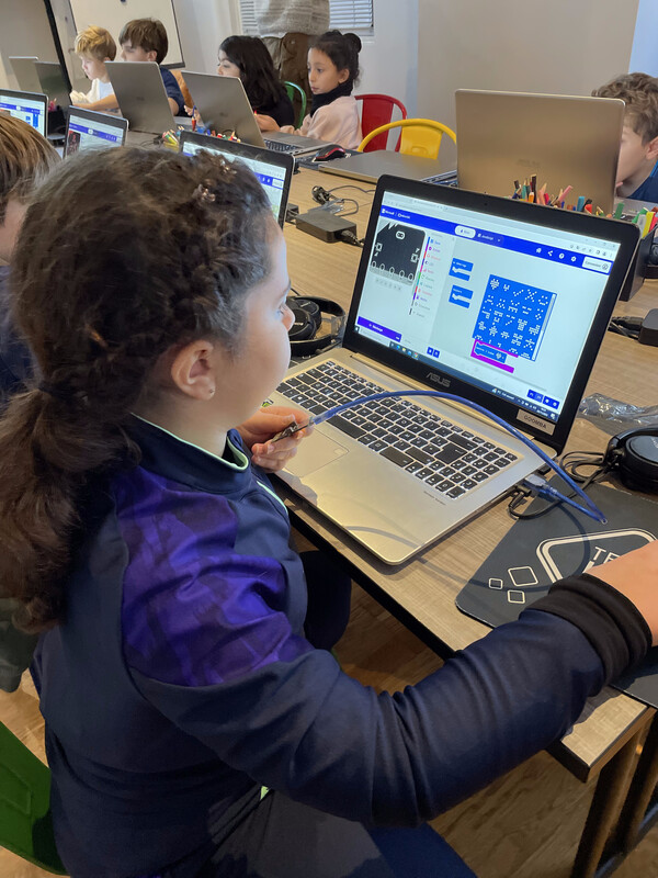 2023-2024 - 7-9 ans 1 - Electronique Micro:bit - Tech Kids Academy