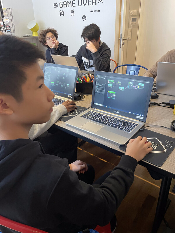 RS12205_IMG_9778-scr - Tech Kids Academy