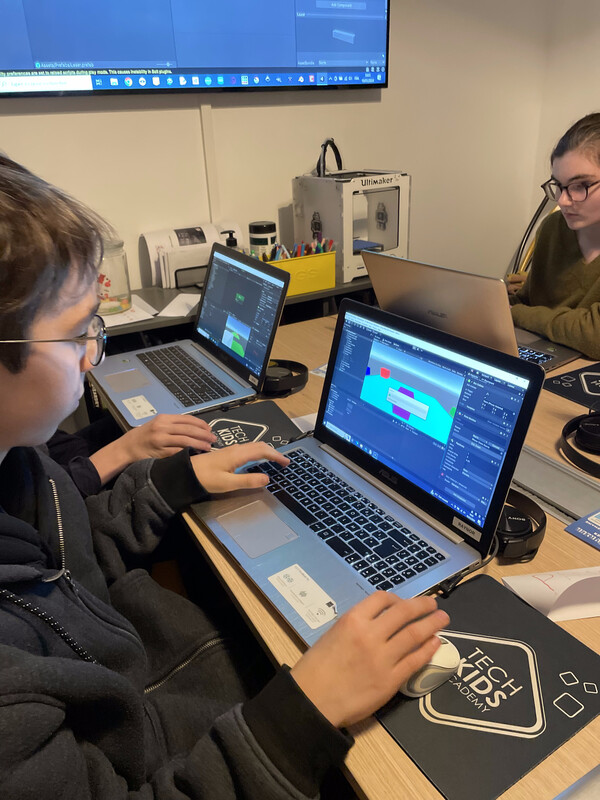 RS12287_IMG_9870-scr - Tech Kids Academy