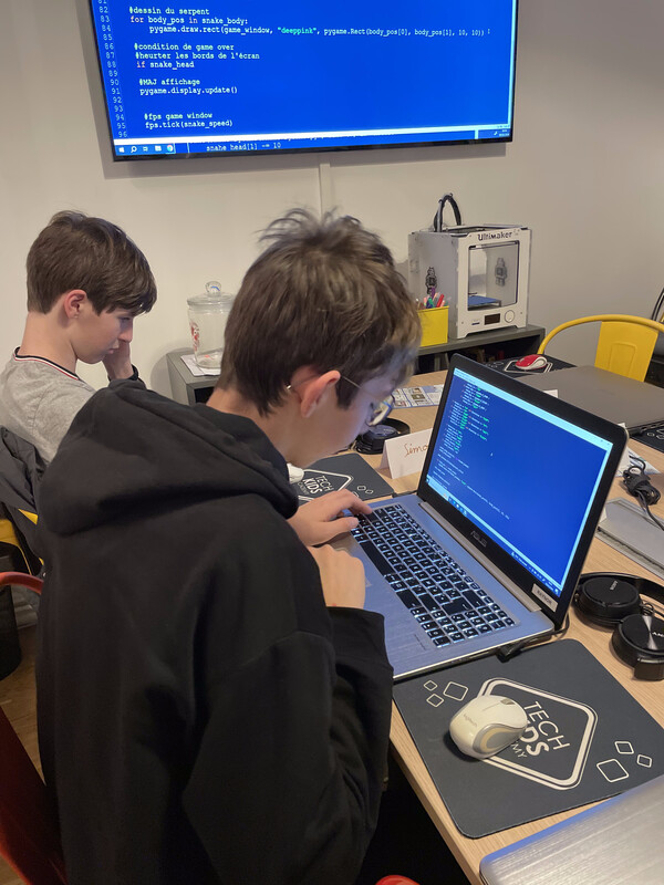 RS12299_IMG_0307-scr - Tech Kids Academy