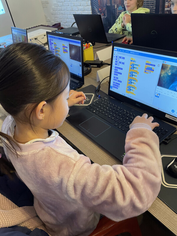 RS17725_IMG_8024-scr - Tech Kids Academy